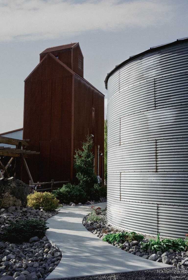 Visit Echo Ridge Cellars | Family-Friendly Oregon Winery & Events