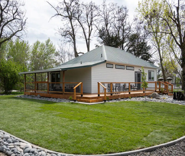 Visit Echo Ridge Cellars | Family-Friendly Oregon Winery & Events